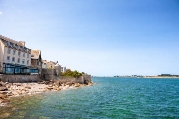 A spotlight on Batz, a small island just off the coast of Roscoff ...